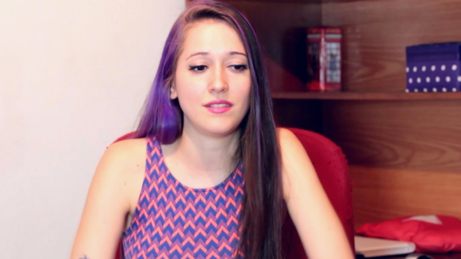 Daiana Hernandez nos cuenta que es lesbiana a través de Youtube - Mirales