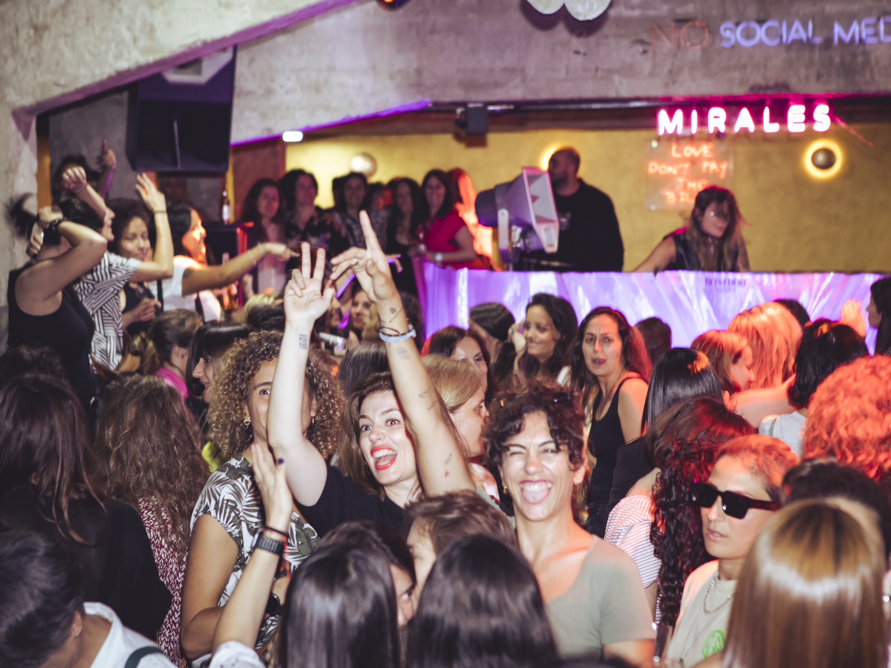 Vuelve MíraLES Tardeo con gran fiesta de aniversario - Mirales
